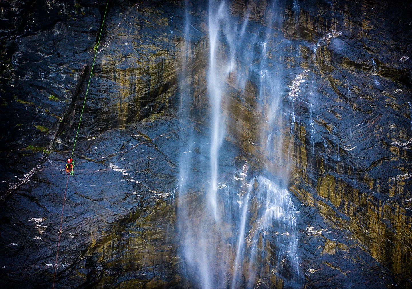 Expedition Canyoning Italy Serio Waterfalls - Wild Terrain